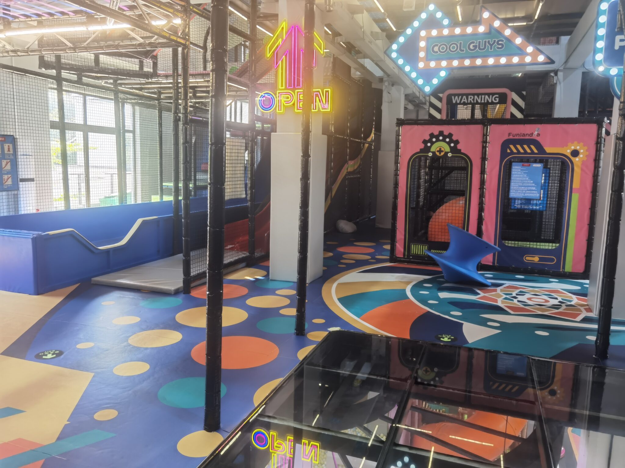 Discover the Magic of FUNLANDIA's Indoor Playground!