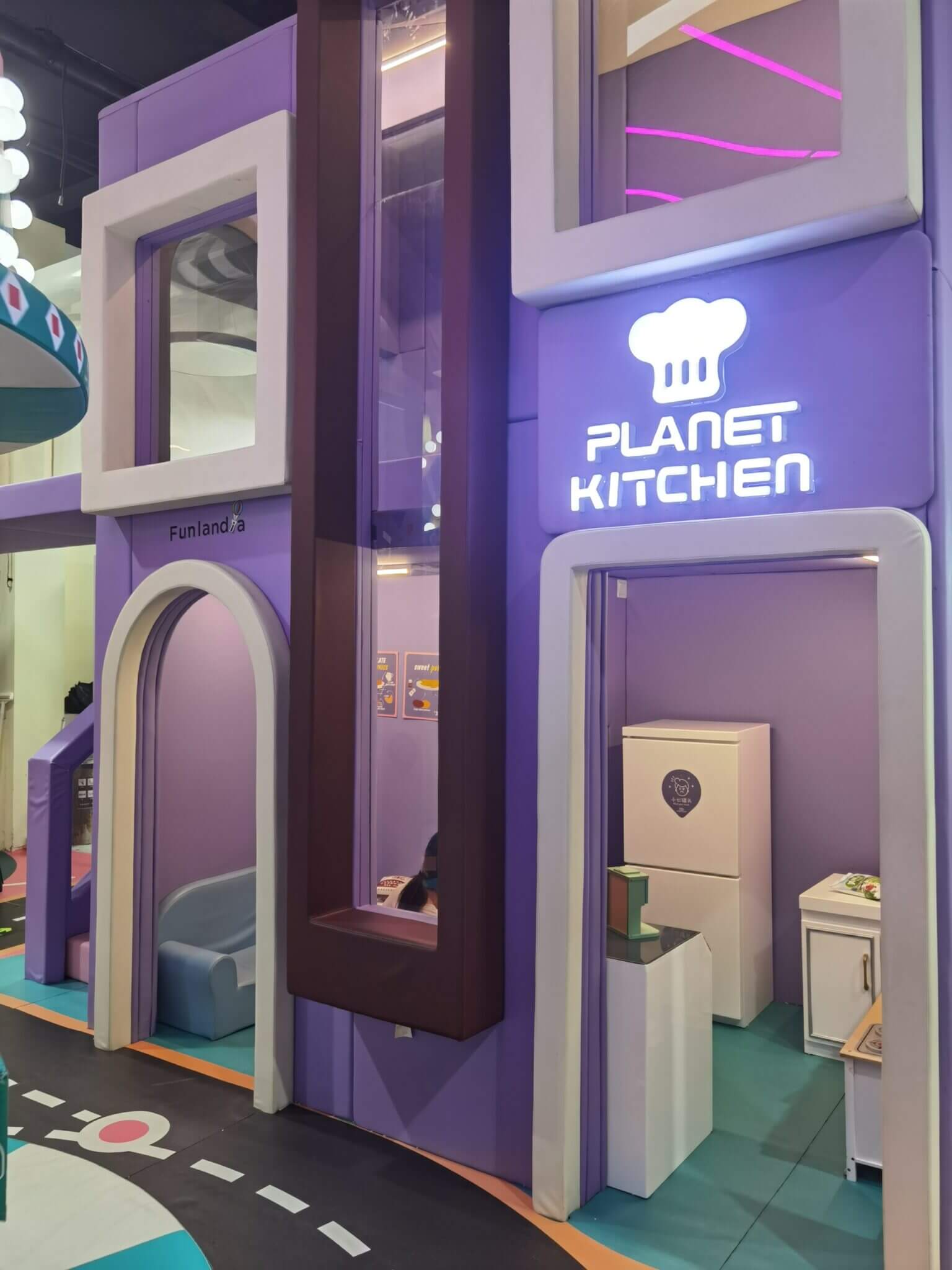 Discover the Magic of FUNLANDIA's Indoor Playground!